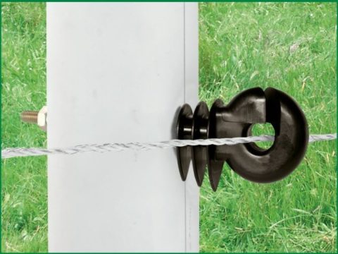 Aislador Atornillable para Poste Metálico | Socomed